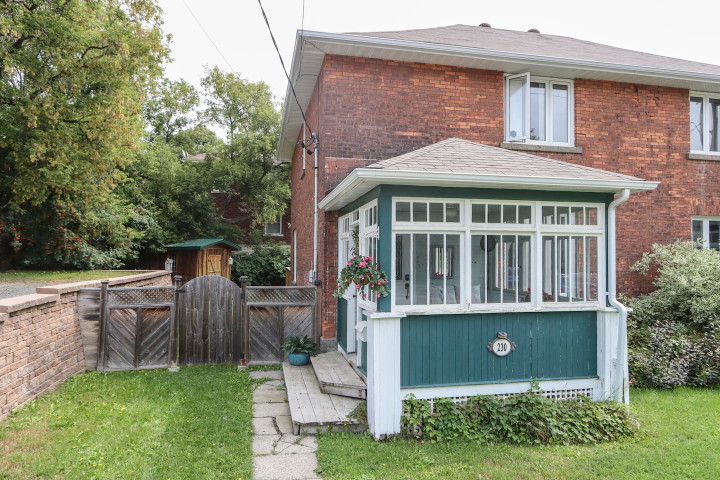 Historic 1910 Home | 3br | Heart Of Sudbury - Sudbury
