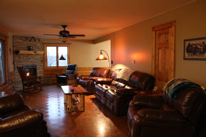 Wolf Den Lodge - Misuri
