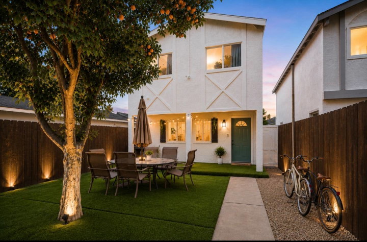 Comfy Family Beach Getaway - Long Beach, CA