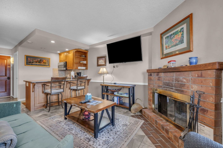 Cozy 1bdr W/ Views - Free Parking, Near Bus Stop! - Park City, UT