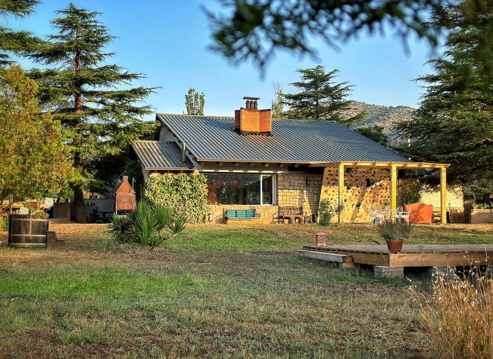 Bonita Casa De Piedra Con Jardin - Albarracín
