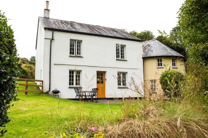 Cosy Cottage In A Beautiful Valley Near The Beach - Devon
