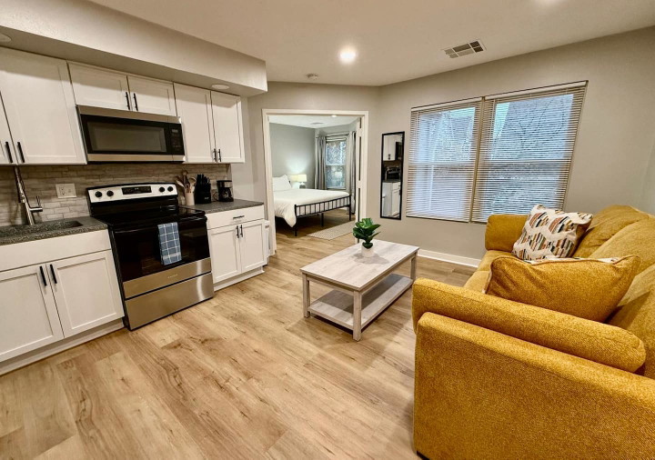 Aksarben Haven Steps From Uno And Dining! - Omaha, NE