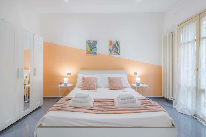 [Cathedral View] 4 People | Wifi | A/c | Smart Tv - Parma