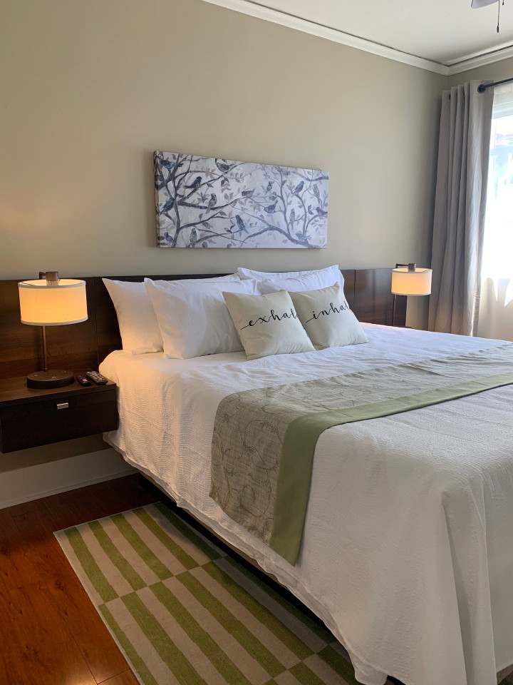 Downtown Suite 1 Bedroom King W/ City View - Long Beach, CA
