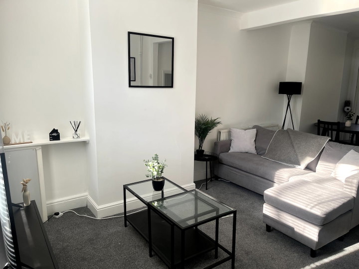 Maison Confortable Avec 2 Chambres | Emplacement Central - Dartford