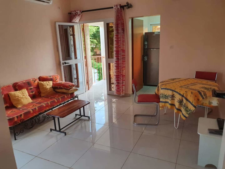 Appartement Moderne Et Entièrement Rénové. - Niamey