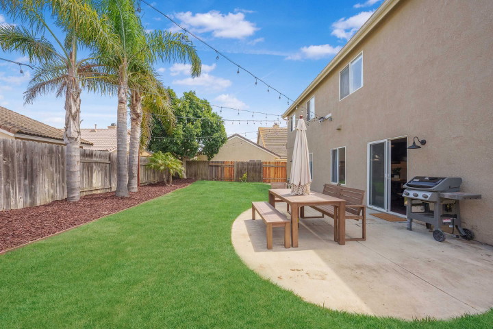 Pet-friendly 5 Bdrm Home W/ Gym & Large Backyard - Santa Maria, CA
