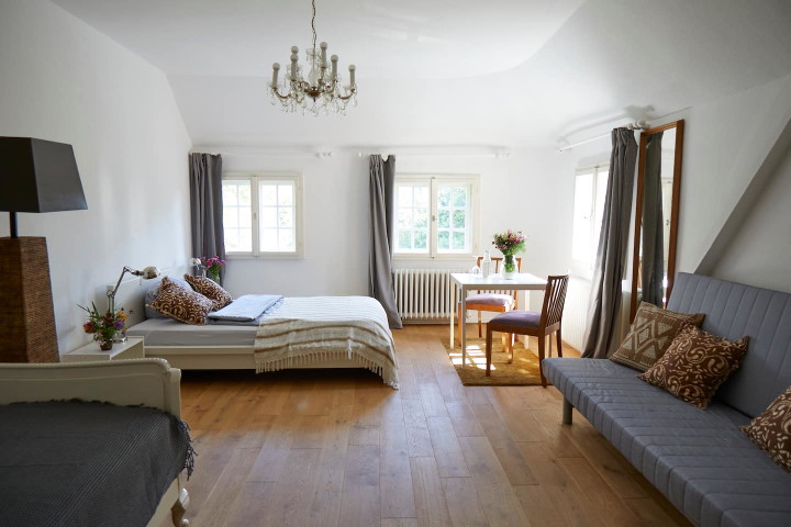 Stilvolles Zimmer M. Etagenbädern/schloss Mörlbach - Starnberg