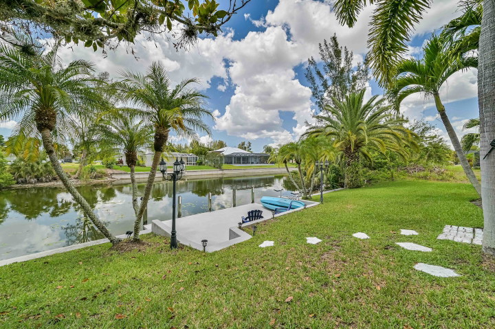 Waterfront Home On Lake W/ Heated Pool & Hot Tub. - Fort Myers, FL