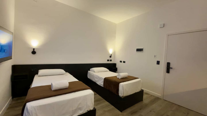 Elegant Hotel Room Near The Obelisk And Theatres - Argentina