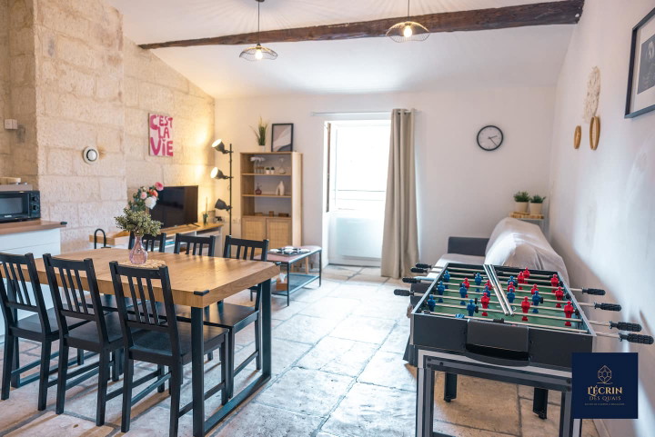 Suite Familiale · Billard & Jeux · Toit Cathédrale - Beaucaire