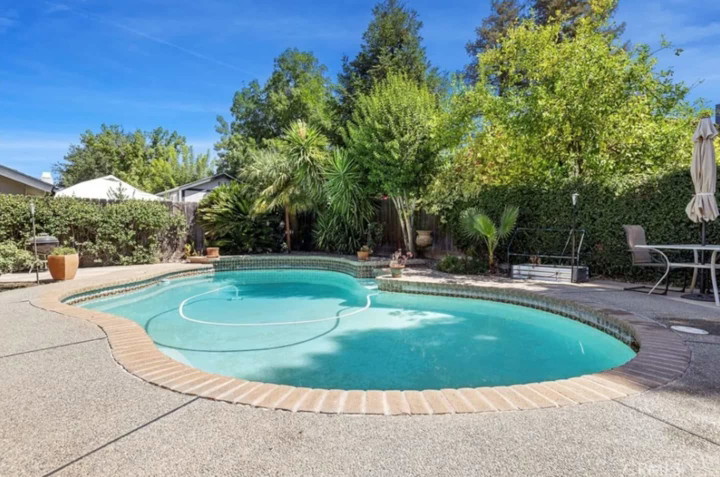 River Park Hub 3br/2ba Walk To Shopping & Dining - Fresno, CA