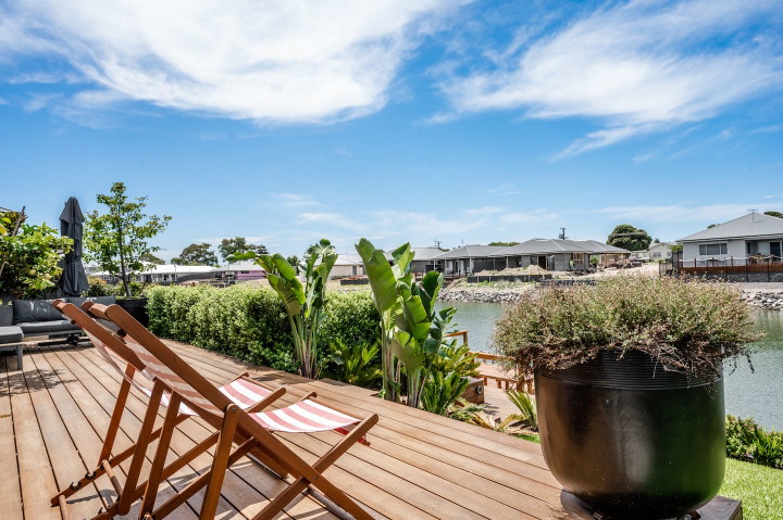 Lazy Days At Lake Dayzserene Waterfront Escape - Victor Harbor
