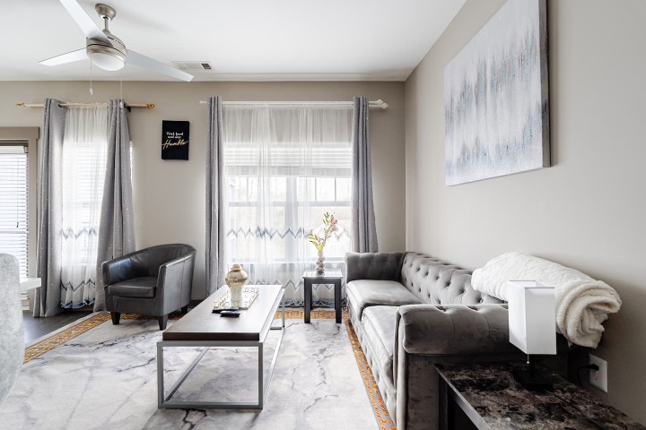 Skyline Serenity  Gym, Walk To Bars & Restaurants - 