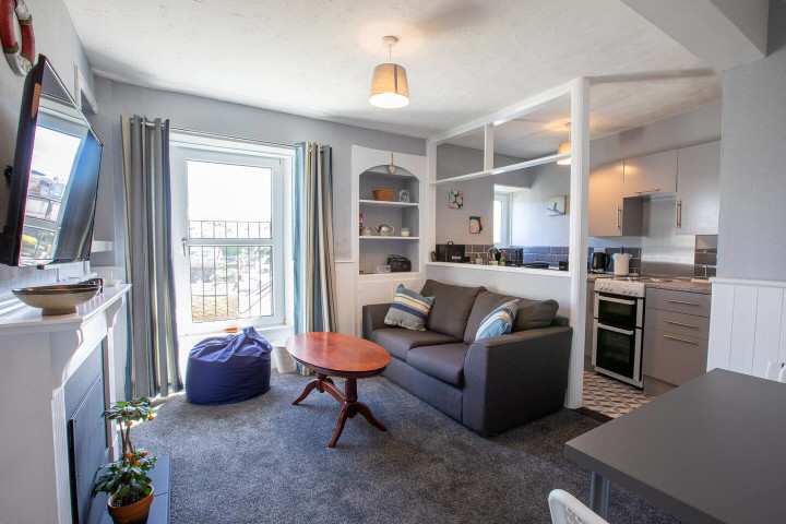 Stylish Seaside Apartment W/ Harbour Views - Brixham