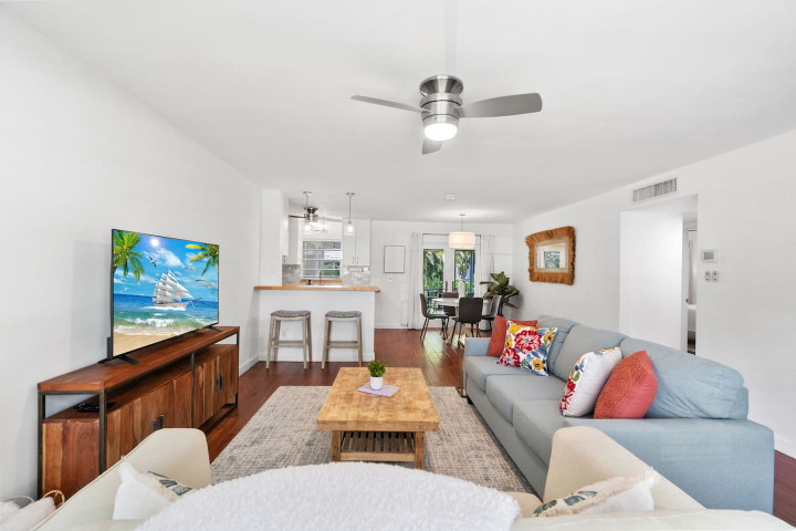 Naples Home Away From Home W/ Lanai & Bbq - Naples, FL
