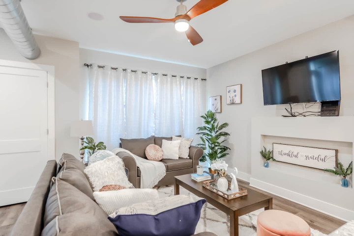 2019 Build! Trendy 4 Br W/ Pool Table! - Lucas Oil Stadium - Indianapolis