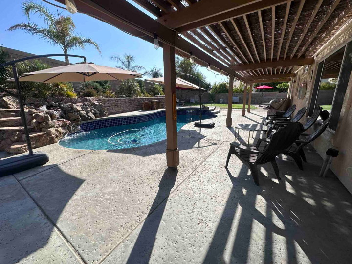 Desert Air Oasis - 4br & 3ba, Pool + Jacuzzi - La Quinta, CA