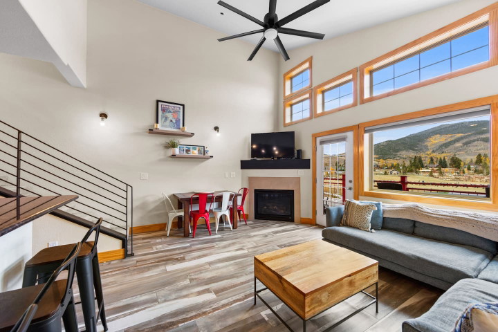 Luxury Condo W/ 2 Private Balconies, Stunning - Dillon, CO