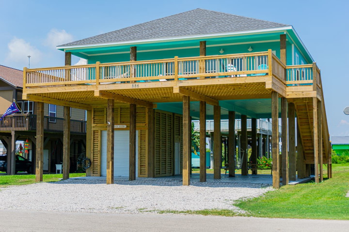 Brand New Home, Walking Distance To The Beach - Crystal Beach, TX