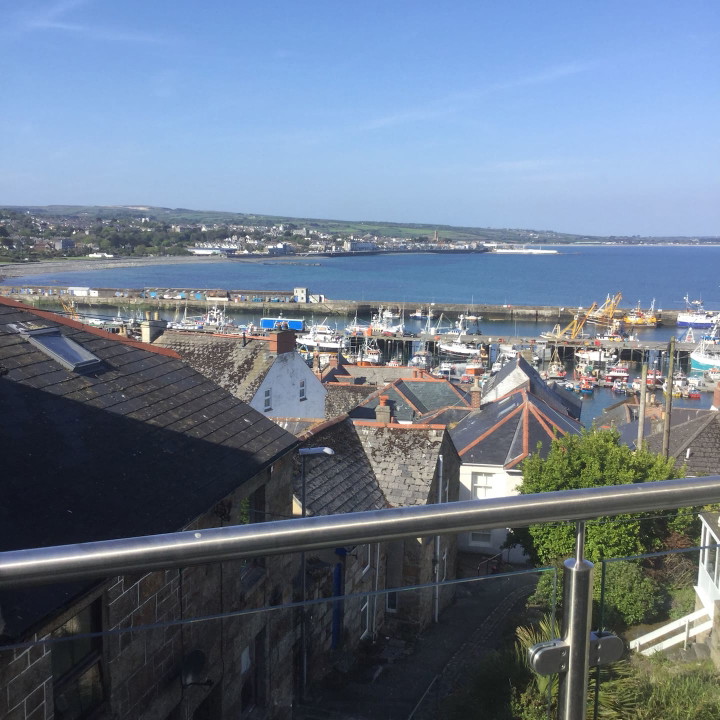 Fishermans Cottage, Sea Views, Balcony, Parking - Mousehole