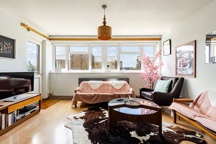 Stylish Flat In The Heart Of Teddington. - Twickenham
