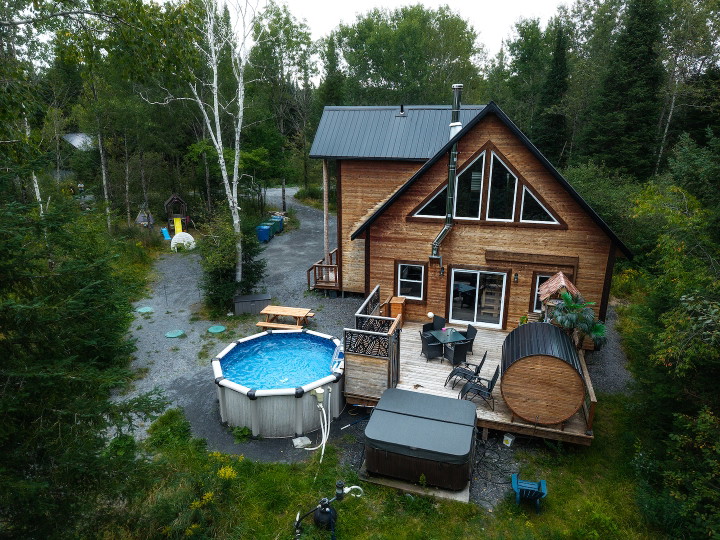 Chalet La Ressource - Spa, Sauna, Piscine Privée - Québec
