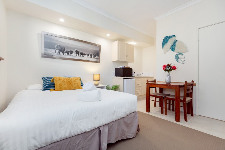 A8 - Cozy Studio Apartment - Mindarie