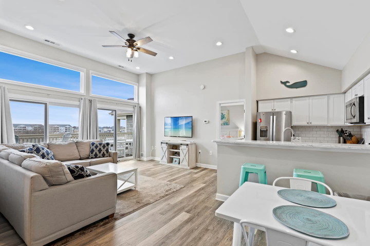 Gone Coastal *Pool* Bayside With View* Top Floor - Maryland