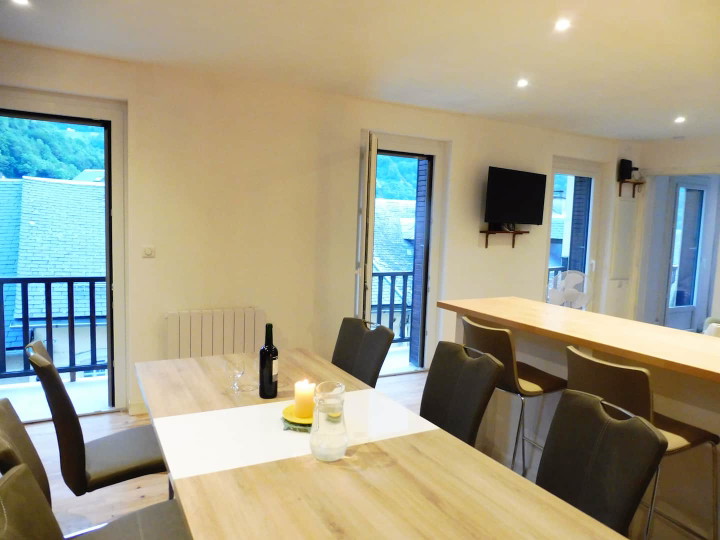 Maison De Ville Très Spacieuse Et Rénovée - Luz-Saint-Sauveur