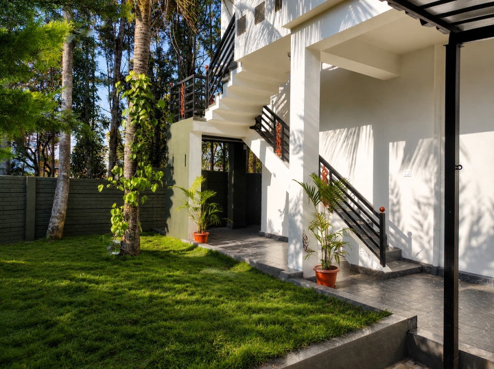 Dhani Eco Nest - Hill View - Chikmagalur