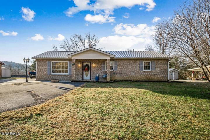 Peaceful Home On A Hill In Cookeville, Tennessee - Cookeville, TN