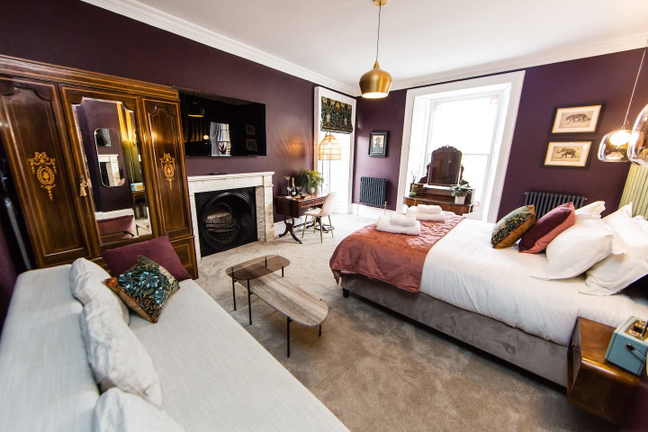 Book The Whole Of Skeldale House. 7 Luxury Studios - Askrigg