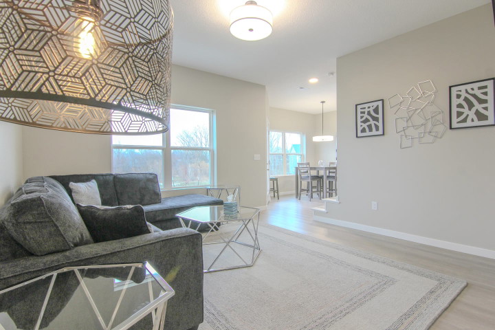 3bed/2.5bath - 2 Stall Attached Garage! - Cedar Falls, IA