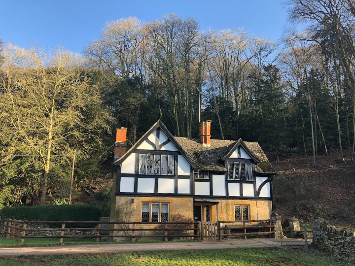 Beautiful Secluded Lodge On A Private Estate - Broadway