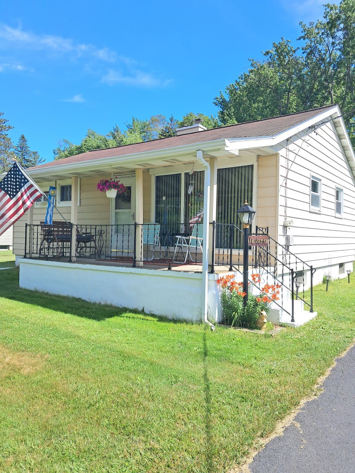 Home In Tobyhanna - Mount Pocono, PA