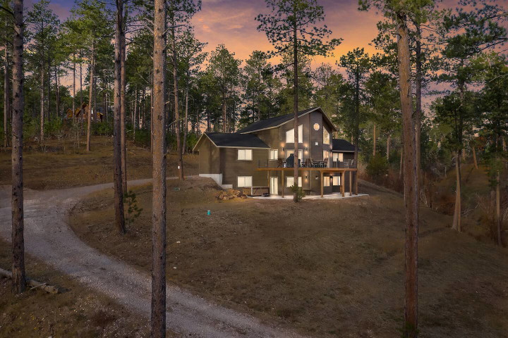 Glen Hollow Lodge- Family, Hot Tub - Deadwood, SD