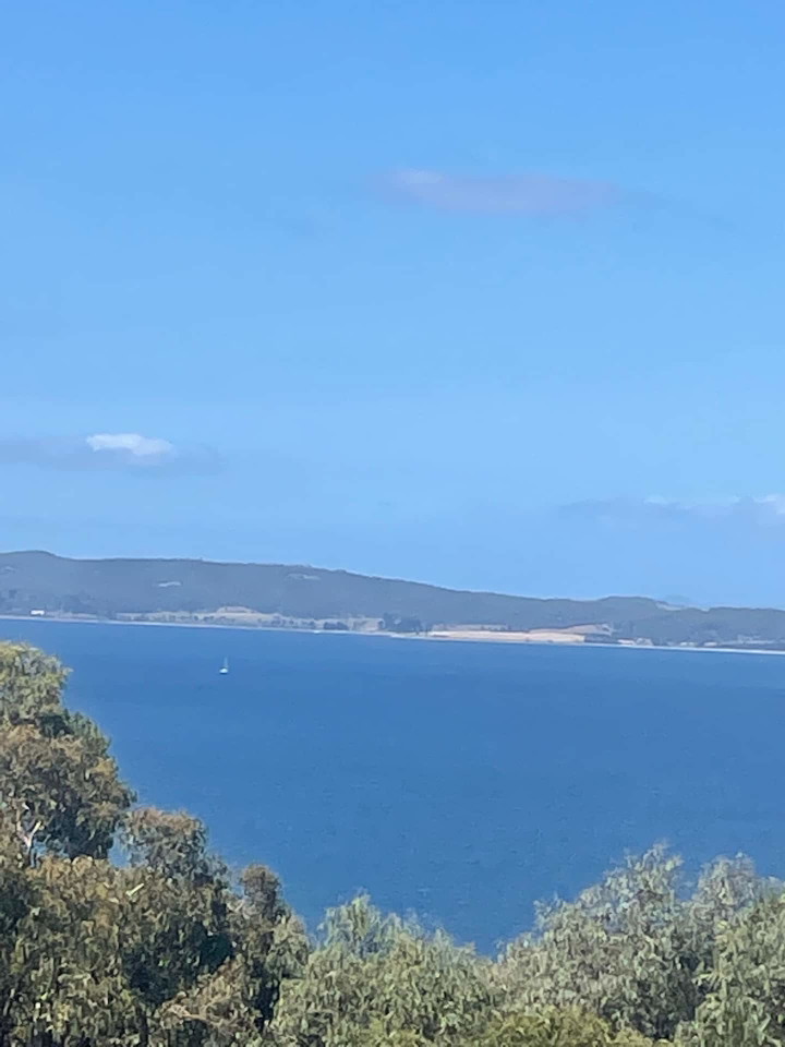 Cliff Top Property 3 Acres- 3 Residences - Hobart