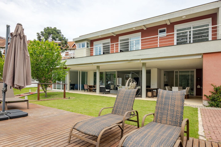 Casa Moderna Capivari - Campos do Jordão