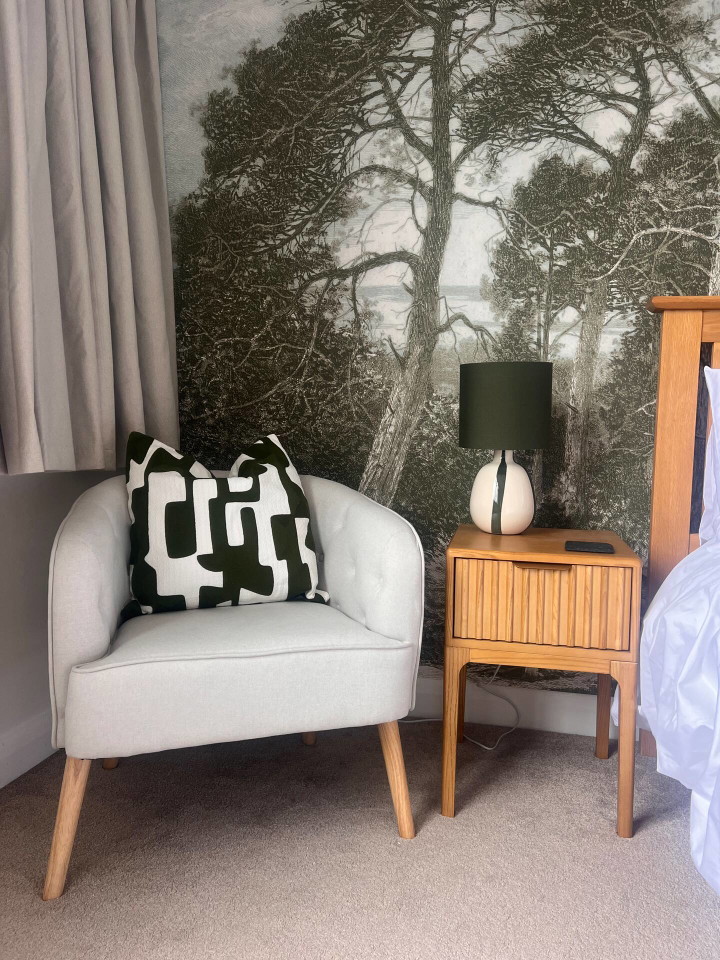 Central House Sleeps 8 W/ Sauna, Ev & Parking - Windermere