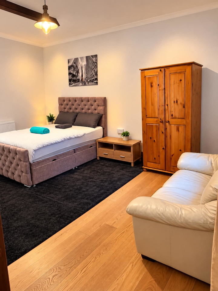 Cottage Flat - Wakefield