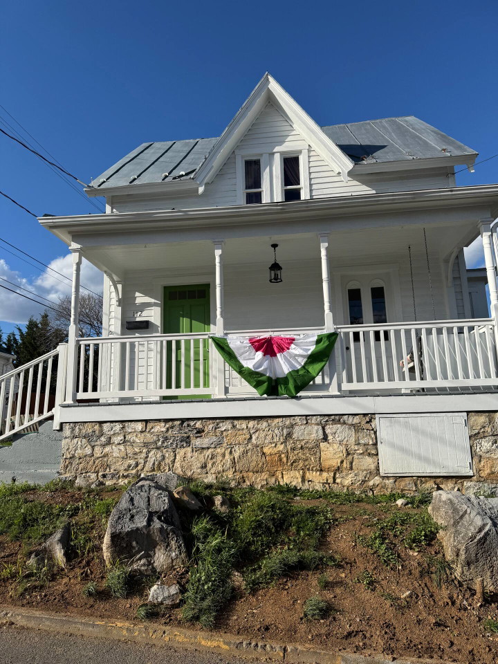 2br 2ba Oldtown Cottage - Winchester, VA
