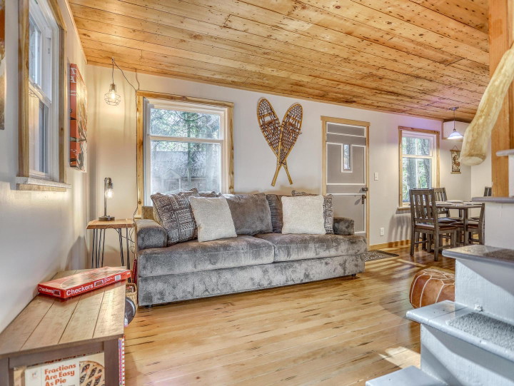 Cozy With Modern Comforts, Huge Yard, Ev Charger - Oregon