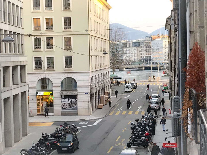 Perle Rare Au Coeur De Genève à Disposition. - Genève