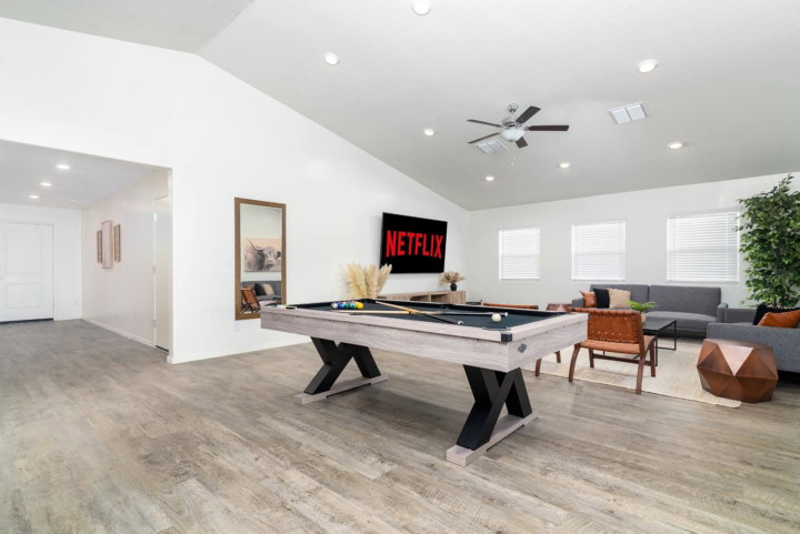 *Spacious Oasis*pool Table*tv In Each Room*garage* - Casa Grande, AZ