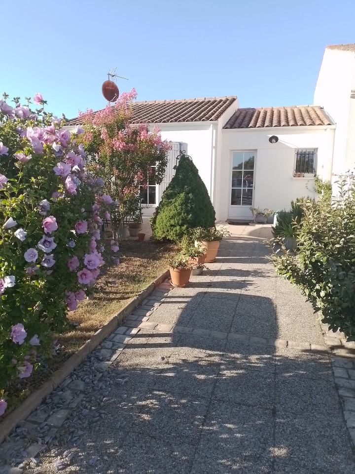 Maison Avec Jardin, Au Calme, Proche Centre-ville. - Saint-Georges-d'Oléron