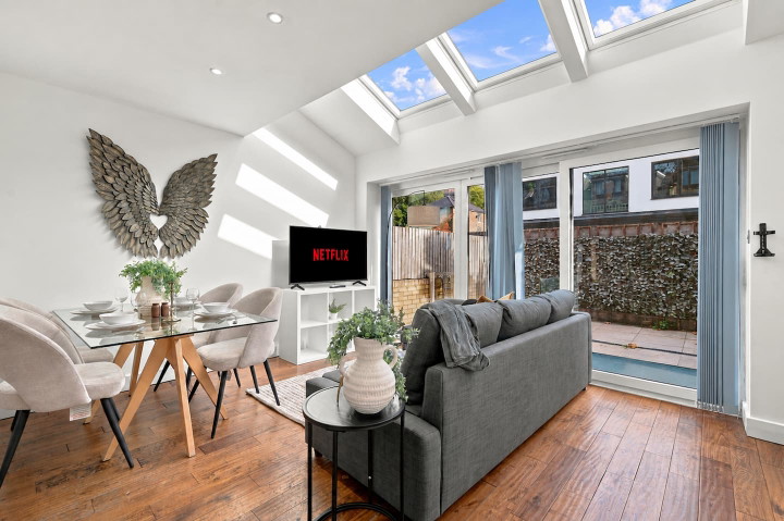 Luxury 5 Bed Newly Renovated Sleeps 11, Chiswick - Hampton