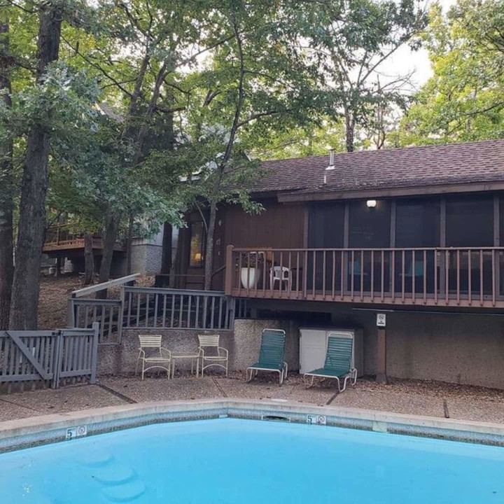 A Poolside Getaway - Sunrise Beach, MO