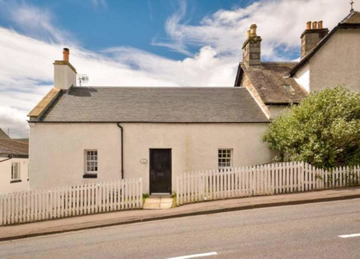 Deuchars Cottage At Loch Tay - Loch Tay